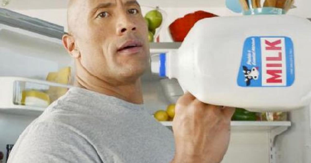 VIDEO - The Rock fait la pub pour le lait lors du Super Bowl | Premiere.fr