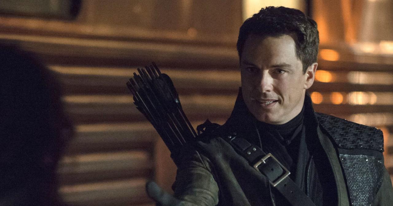 Arrow : Malcolm Merlyn va faire son retour dans la saison 7 | Premiere.fr