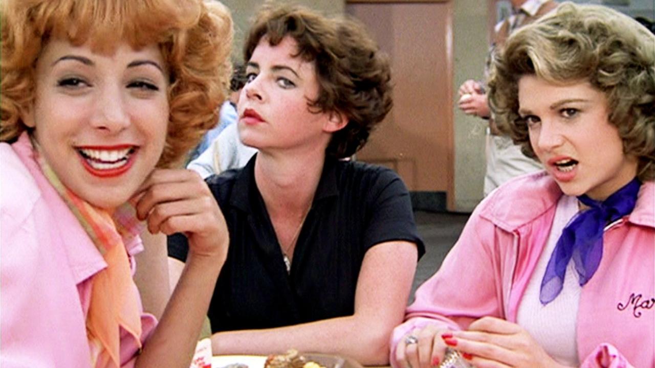 Découvrez les nouveaux élèves du nouveau Grease | Premiere.fr