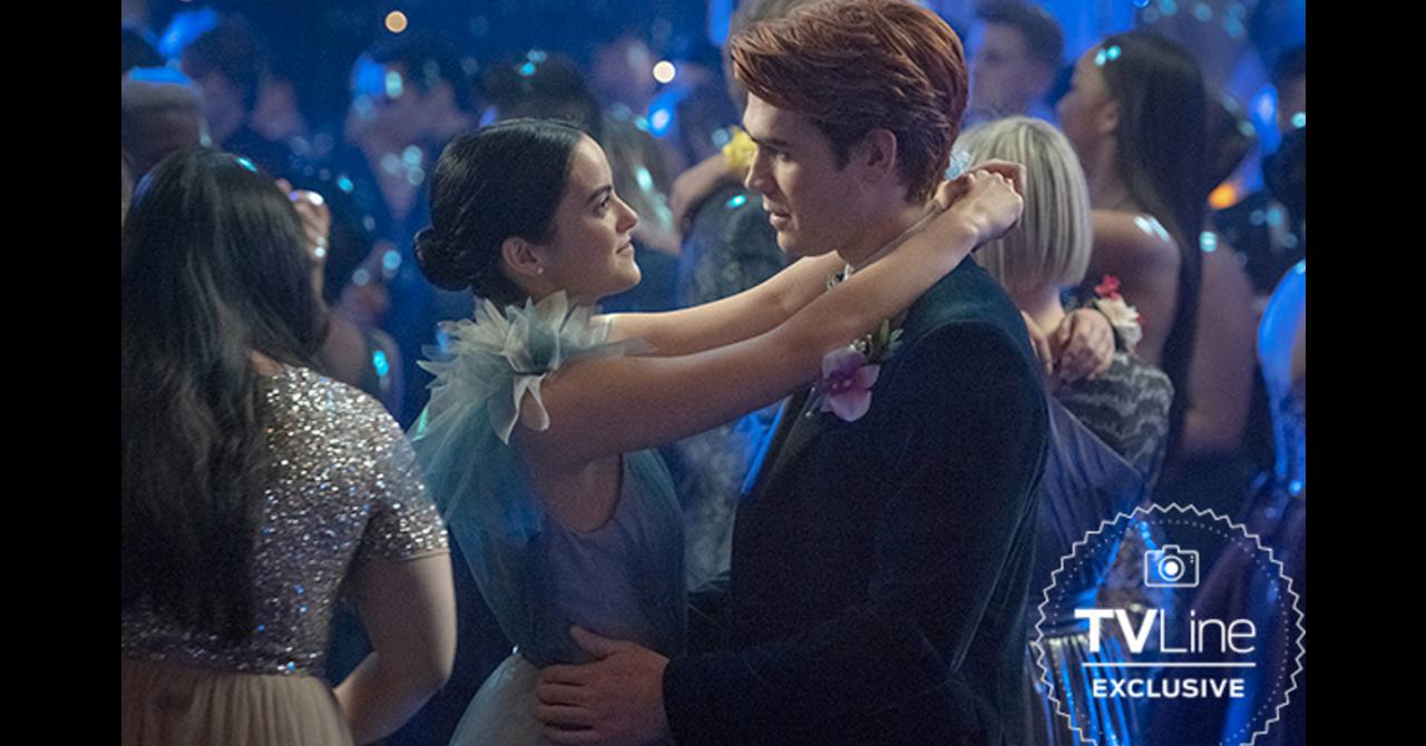 Riverdale, saison 5 : premières photos du bal de promo en robes de soirée | Premiere.fr